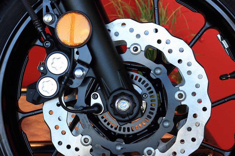 ABS for Motorcycles: An Essential Guide to Safer Riding – LuckyBike.com